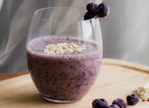 Do Smoothies Make You Poop? - Rise and Blend
